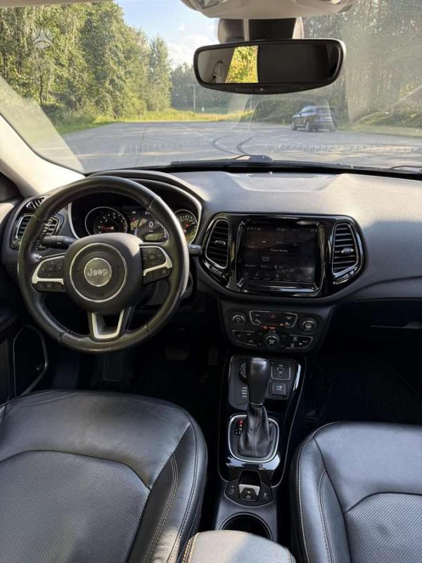 Black Jeep Compass 2018 in Ukmerge, with an engine capacity of 1.96 L and mileage of 254 thousand km for 10500 €, photo 8 on AUTOMOTO.COM.LV