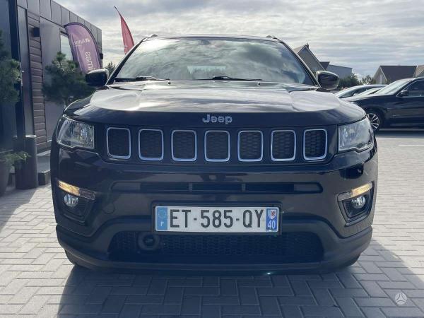 Black Jeep Compass 2018 in Taurage, with an engine capacity of 1.96 L and mileage of 195 thousand km for 9400 €, photo 3 on AUTOMOTO.COM.LV