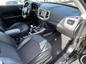 Black Jeep Compass 2018 in Taurage, with an engine capacity of 1.96 L and mileage of 195 thousand km for 9400 €, photo 18 on AUTOMOTO.COM.LV