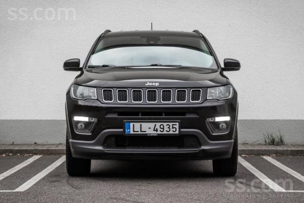 Melns Jeep Compass 2018 Rīga, ar dzinēja tilpumu 2.00 L un nobraukumu 279 tūkst. km par 9990 €, foto 3 vietnē AUTOMOTO.COM.LV