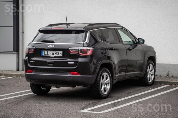 Melns Jeep Compass 2018 Rīga, ar dzinēja tilpumu 2.00 L un nobraukumu 279 tūkst. km par 9990 €, foto 6 vietnē AUTOMOTO.COM.LV