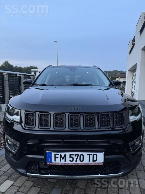 Melns Jeep Compass 2018 Rīga, ar dzinēja tilpumu 2.00 L un nobraukumu 167 tūkst. km par 11800 €, foto 4 vietnē AUTOMOTO.COM.LV