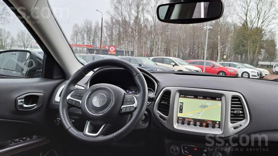 Melns Jeep Compass 2019 Jelgava, ar dzinēja tilpumu 1.40 L un nobraukumu 73 tūkst. km par 14990 €, foto 12 vietnē AUTOMOTO.COM.LV