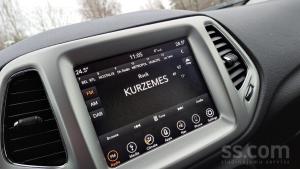 Melns Jeep Compass 2019 Jelgava, ar dzinēja tilpumu 1.40 L un nobraukumu 73 tūkst. km par 14990 €, foto 17 vietnē AUTOMOTO.COM.LV