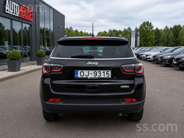 Melns Jeep Compass 2019 Dobele, ar dzinēja tilpumu 1.40 L un nobraukumu 87 tūkst. km par 16300 €, foto 4 vietnē AUTOMOTO.COM.LV