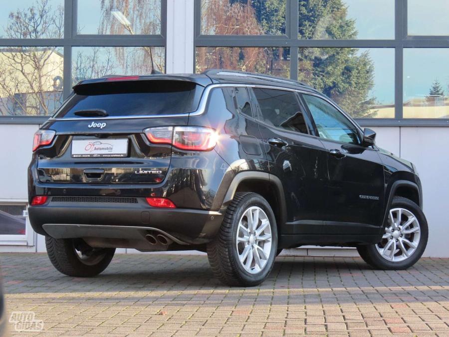 Melns Jeep Compass 2020 Kauņa, ar dzinēja tilpumu 1.30 L un nobraukumu 29 tūkst. km par 21478 €, foto 5 vietnē AUTOMOTO.COM.LV