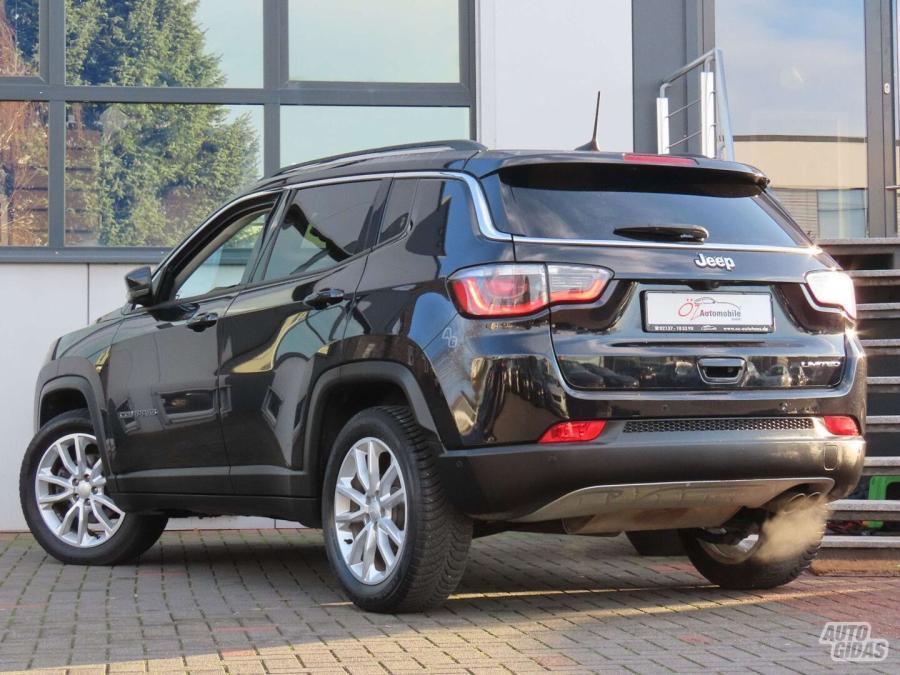 Melns Jeep Compass 2020 Kauņa, ar dzinēja tilpumu 1.30 L un nobraukumu 29 tūkst. km par 21478 €, foto 7 vietnē AUTOMOTO.COM.LV