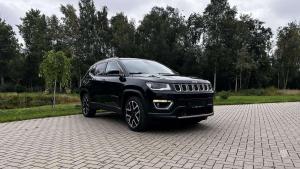 Black Jeep Compass 2020 in Utena, with an engine capacity of 1.33 L and mileage of 224 thousand km for 10890 €, photo 3 on AUTOMOTO.COM.LV
