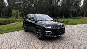 Black Jeep Compass 2020 in Utena, with an engine capacity of 1.33 L and mileage of 224 thousand km for 10890 €, photo 5 on AUTOMOTO.COM.LV