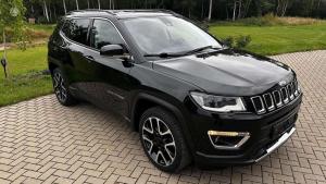 Black Jeep Compass 2020 in Utena, with an engine capacity of 1.33 L and mileage of 224 thousand km for 10890 €, photo 7 on AUTOMOTO.COM.LV