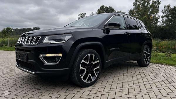 Black Jeep Compass 2020 in Utena, with an engine capacity of 1.33 L and mileage of 224 thousand km for 10890 €, photo 11 on AUTOMOTO.COM.LV
