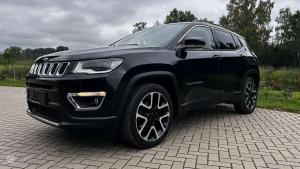 Black Jeep Compass 2020 in Utena, with an engine capacity of 1.33 L and mileage of 224 thousand km for 10890 €, photo 11 on AUTOMOTO.COM.LV