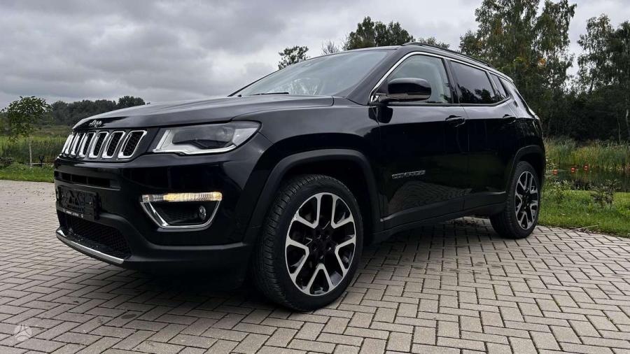 Black Jeep Compass 2020 in Utena, with an engine capacity of 1.33 L and mileage of 224 thousand km for 10890 €, photo 11 on AUTOMOTO.COM.LV