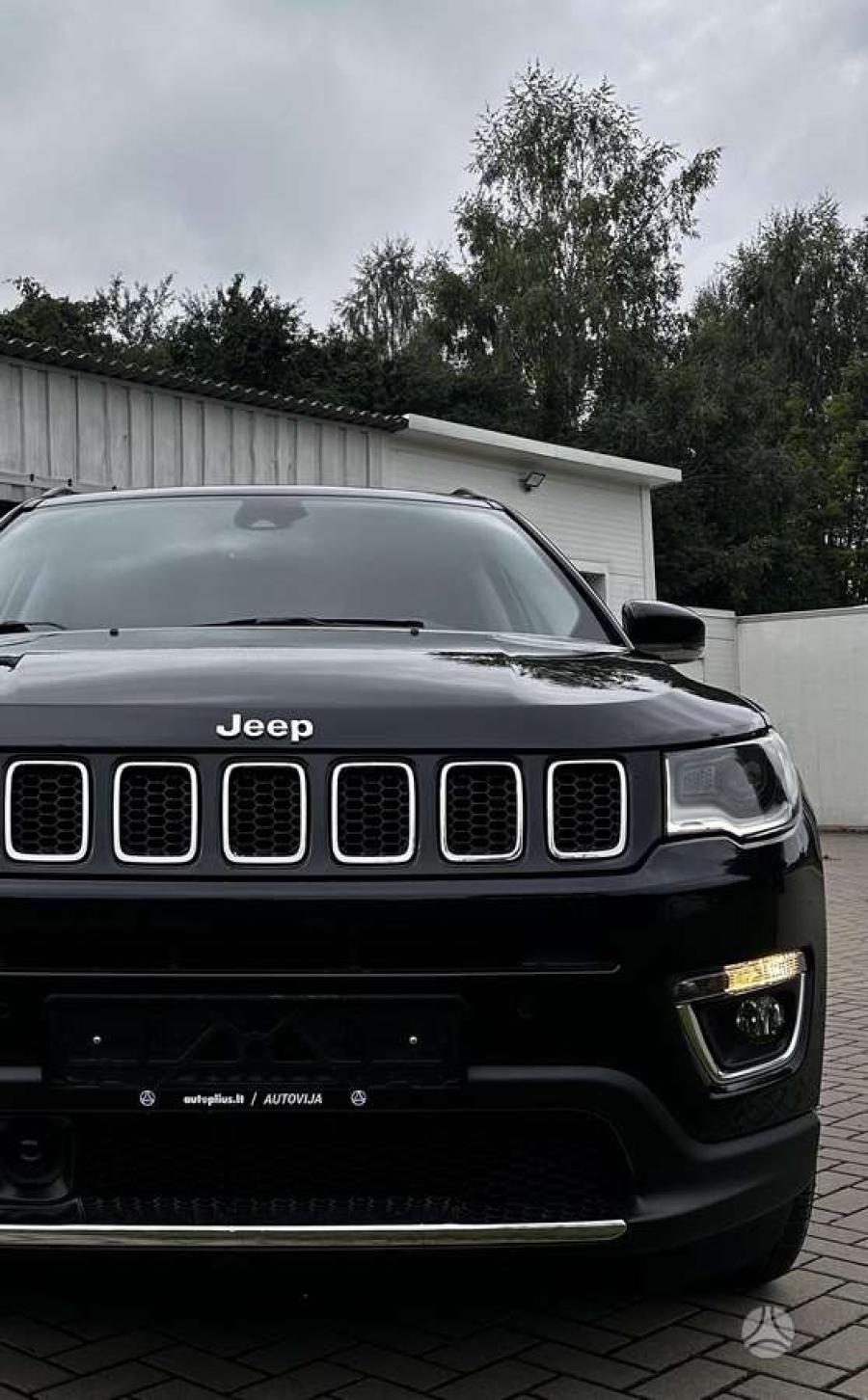 Black Jeep Compass 2020 in Utena, with an engine capacity of 1.33 L and mileage of 224 thousand km for 10890 €, photo 13 on AUTOMOTO.COM.LV