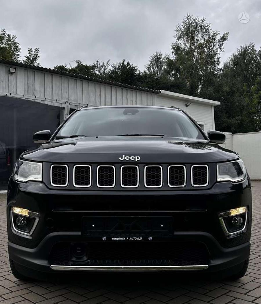 Black Jeep Compass 2020 in Utena, with an engine capacity of 1.33 L and mileage of 224 thousand km for 10890 €, photo 14 on AUTOMOTO.COM.LV