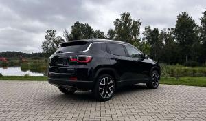 Black Jeep Compass 2020 in Utena, with an engine capacity of 1.33 L and mileage of 224 thousand km for 10890 €, photo 18 on AUTOMOTO.COM.LV