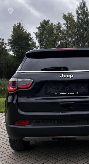 Black Jeep Compass 2020 in Utena, with an engine capacity of 1.33 L and mileage of 224 thousand km for 10890 €, photo 19 on AUTOMOTO.COM.LV