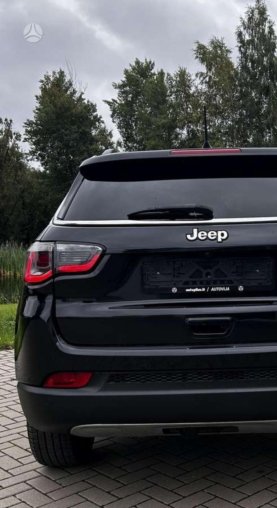 Black Jeep Compass 2020 in Utena, with an engine capacity of 1.33 L and mileage of 224 thousand km for 10890 €, photo 19 on AUTOMOTO.COM.LV