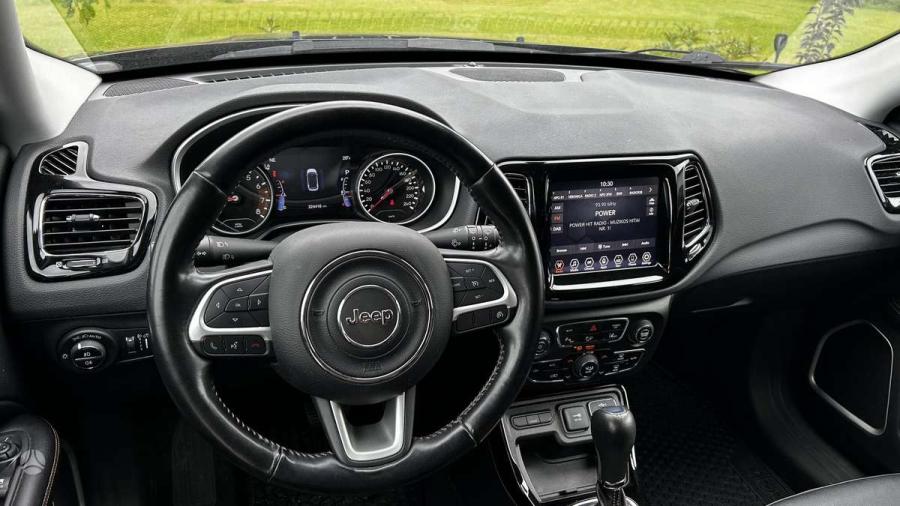 Black Jeep Compass 2020 in Utena, with an engine capacity of 1.33 L and mileage of 224 thousand km for 10890 €, photo 27 on AUTOMOTO.COM.LV