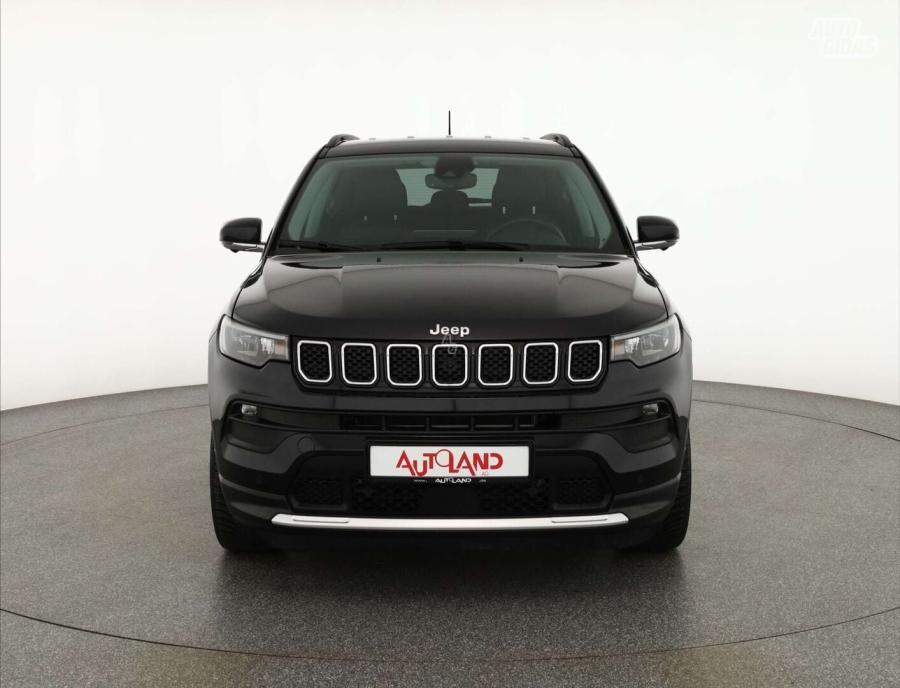 Black Jeep Compass 2021 in Kaunas, with an engine capacity of 1.30 L and mileage of 29 thousand km for 26510 €, photo 8 on AUTOMOTO.COM.LV