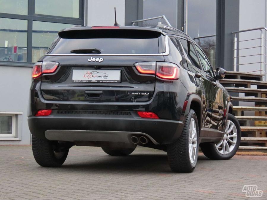 Black Jeep Compass 2021 in Kaunas, with an engine capacity of 1.30 L and mileage of 28 thousand km for 22641 €, photo 14 on AUTOMOTO.COM.LV