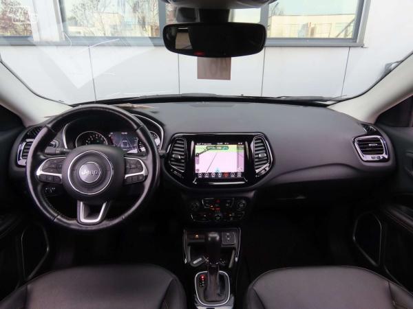 Black Jeep Compass 2021 in Kaunas, with an engine capacity of 1.30 L and mileage of 29 thousand km for 21594 €, photo 7 on AUTOMOTO.COM.LV