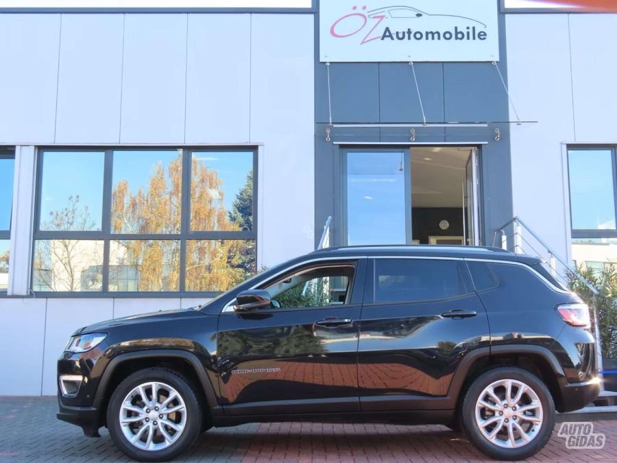 Melns Jeep Compass 2021 Kauņa, ar dzinēja tilpumu 1.30 L un nobraukumu 28 tūkst. km par 23689 €, foto 11 vietnē AUTOMOTO.COM.LV