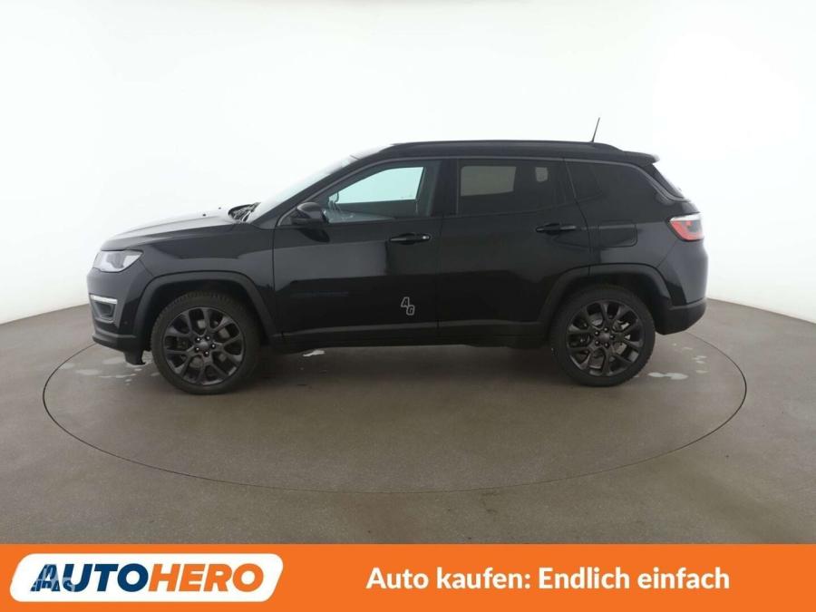 Melns Jeep Compass 2021 Kauņa, ar dzinēja tilpumu 1.30 L un nobraukumu 62 tūkst. km par 24038 €, foto 3 vietnē AUTOMOTO.COM.LV
