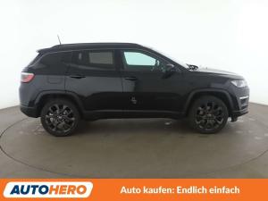 Melns Jeep Compass 2021 Kauņa, ar dzinēja tilpumu 1.30 L un nobraukumu 62 tūkst. km par 24038 €, foto 7 vietnē AUTOMOTO.COM.LV
