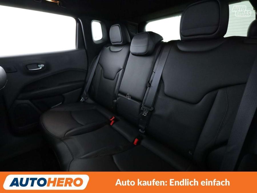 Melns Jeep Compass 2021 Kauņa, ar dzinēja tilpumu 1.30 L un nobraukumu 62 tūkst. km par 24038 €, foto 15 vietnē AUTOMOTO.COM.LV