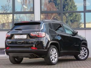 Black Jeep Compass 2021 in Kaunas, with an engine capacity of 1.30 L and mileage of 56 thousand km for 21594 €, photo 4 on AUTOMOTO.COM.LV