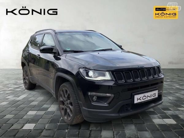 Black Jeep Compass 2021 in Kaunas, with an engine capacity of 0.00 L and mileage of 45 thousand km for 25799 €, photo 2 on AUTOMOTO.COM.LV