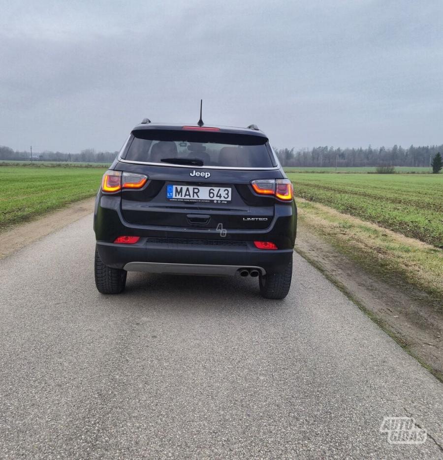 Black Jeep Compass 2021 in Vilnius, with an engine capacity of 1.40 L and mileage of 90 thousand km for 20500 €, photo 5 on AUTOMOTO.COM.LV