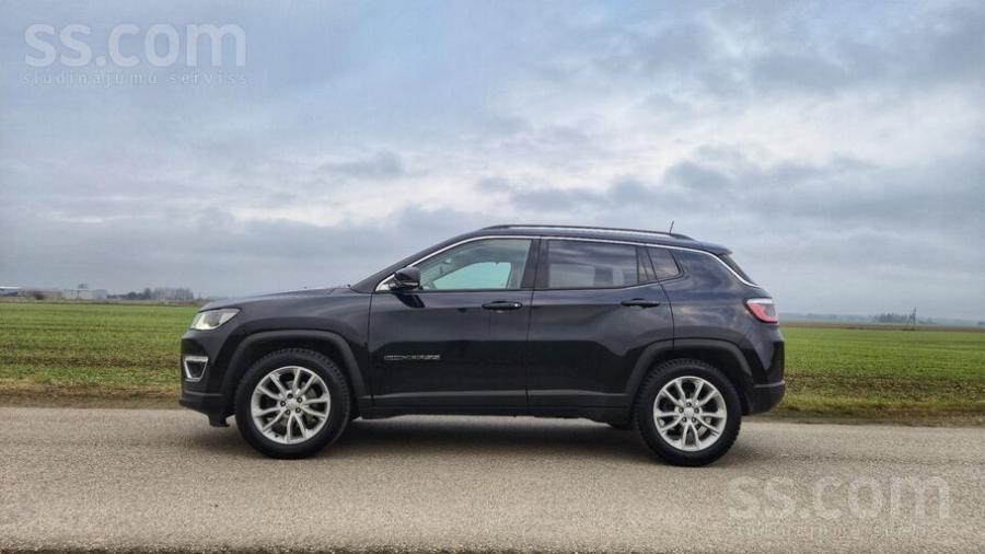 Black Jeep Compass 2021 in Kaunas, with an engine capacity of 1.40 L and mileage of 93 thousand km for 16500 €, photo 3 on AUTOMOTO.COM.LV