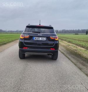 Black Jeep Compass 2021 in Kaunas, with an engine capacity of 1.40 L and mileage of 93 thousand km for 16500 €, photo 6 on AUTOMOTO.COM.LV