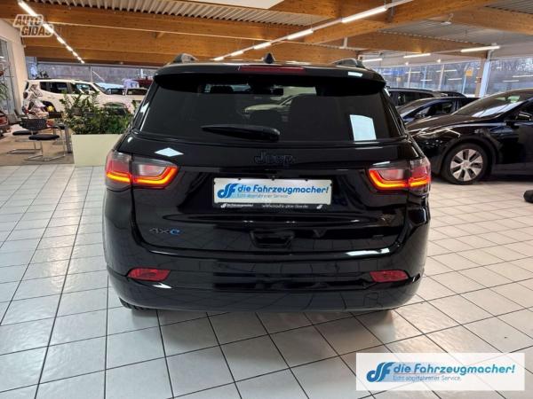 Black Jeep Compass 2022 in Kaunas, with an engine capacity of 1.30 L and mileage of 34 thousand km for 27538 €, photo 7 on AUTOMOTO.COM.LV
