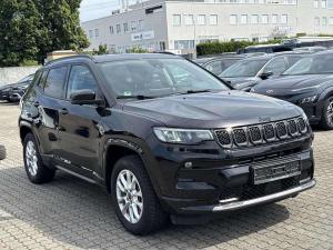 Black Jeep Compass 2022 in Kaunas, with an engine capacity of 1.33 L and mileage of 76 thousand km for 19990 €, photo  on AUTOMOTO.COM.LV