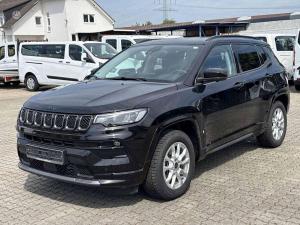 Black Jeep Compass 2022 in Kaunas, with an engine capacity of 1.33 L and mileage of 76 thousand km for 19990 €, photo 3 on AUTOMOTO.COM.LV