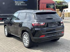 Black Jeep Compass 2022 in Kaunas, with an engine capacity of 1.33 L and mileage of 76 thousand km for 19990 €, photo 5 on AUTOMOTO.COM.LV