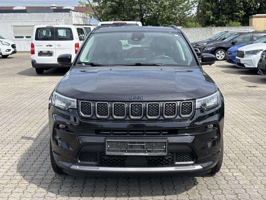 Black Jeep Compass 2022 in Kaunas, with an engine capacity of 1.33 L and mileage of 76 thousand km for 19990 €, photo 7 on AUTOMOTO.COM.LV