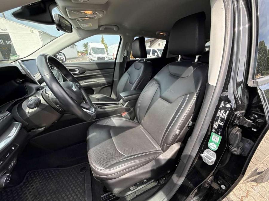 Black Jeep Compass 2022 in Kaunas, with an engine capacity of 1.33 L and mileage of 76 thousand km for 19990 €, photo 19 on AUTOMOTO.COM.LV