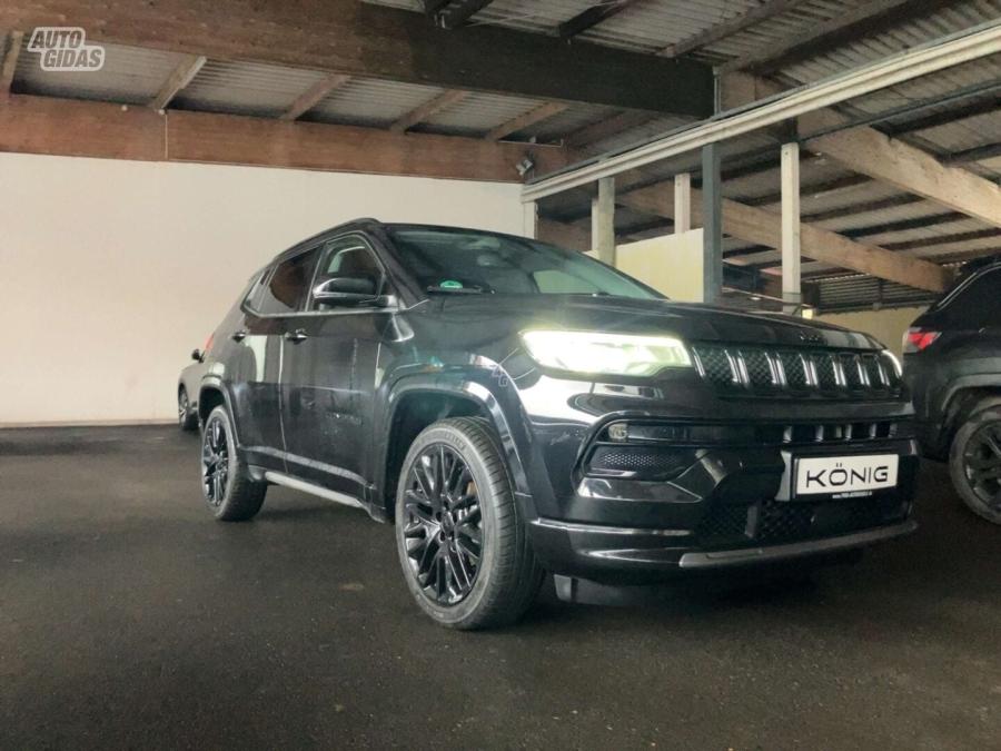 Melns Jeep Compass 2023 Kauņa, ar dzinēja tilpumu 1.50 L un nobraukumu 21 tūkst. km par 31508 €, foto 2 vietnē AUTOMOTO.COM.LV