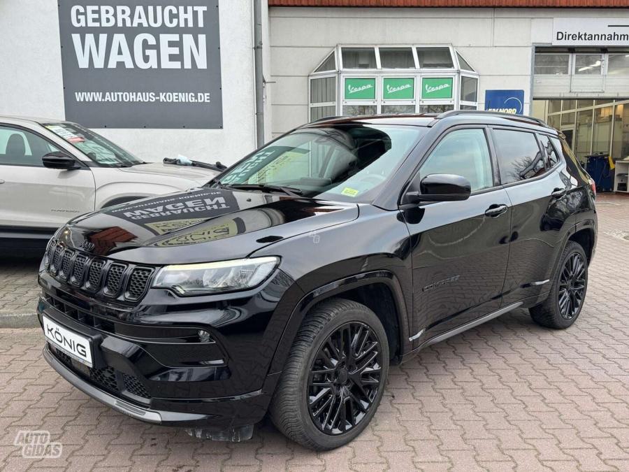 Melns Jeep Compass 2023 Kauņa, ar dzinēja tilpumu 1.50 L un nobraukumu 19 tūkst. km par 28467 €, foto 1 vietnē AUTOMOTO.COM.LV