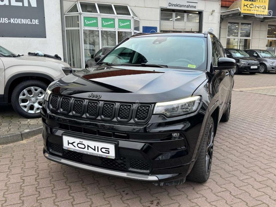 Melns Jeep Compass 2023 Kauņa, ar dzinēja tilpumu 1.50 L un nobraukumu 19 tūkst. km par 28467 €, foto 2 vietnē AUTOMOTO.COM.LV