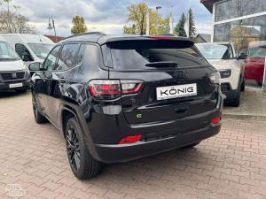Black Jeep Compass 2023 in Kaunas, with an engine capacity of 1.50 L and mileage of 34 thousand km for 29607 €, photo 3 on AUTOMOTO.COM.LV