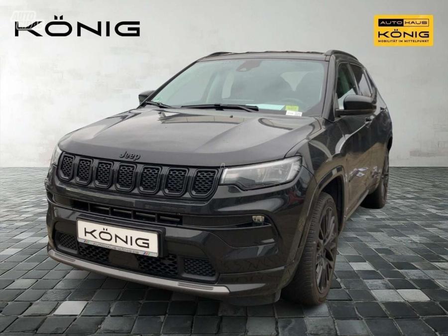 Black Jeep Compass 2023 in Kaunas, with an engine capacity of 1.50 L and mileage of 33 thousand km for 30321 €, photo 1 on AUTOMOTO.COM.LV