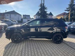 Melns Jeep Compass 2023 Kauņa, ar dzinēja tilpumu 1.50 L un nobraukumu 29 tūkst. km par 31669 €, foto 3 vietnē AUTOMOTO.COM.LV