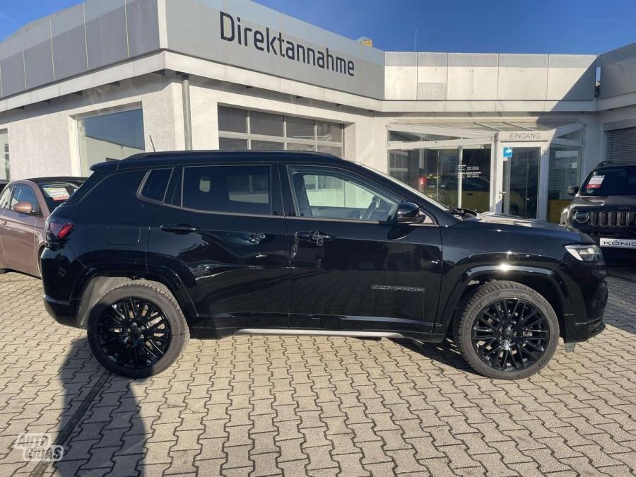Melns Jeep Compass 2023 Kauņa, ar dzinēja tilpumu 1.50 L un nobraukumu 29 tūkst. km par 31669 €, foto 7 vietnē AUTOMOTO.COM.LV