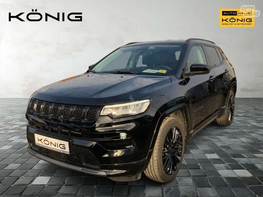 Black Jeep Compass 2023 in Kaunas, with an engine capacity of 1.50 L and mileage of 20 thousand km for 27549 €, photo 1 on AUTOMOTO.COM.LV