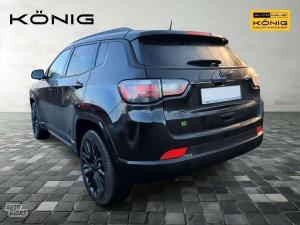 Black Jeep Compass 2023 in Kaunas, with an engine capacity of 1.50 L and mileage of 44 thousand km for 29608 €, photo 4 on AUTOMOTO.COM.LV